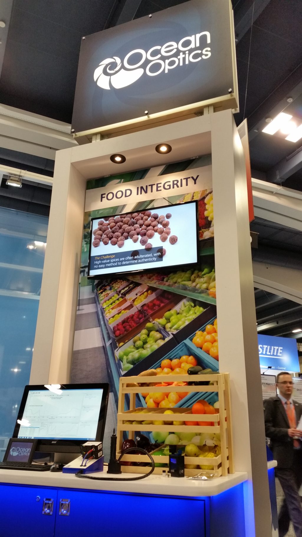 Hybrid Trade Show Booth Case Study: Ocean Optics - ADM2 Exhibits ...